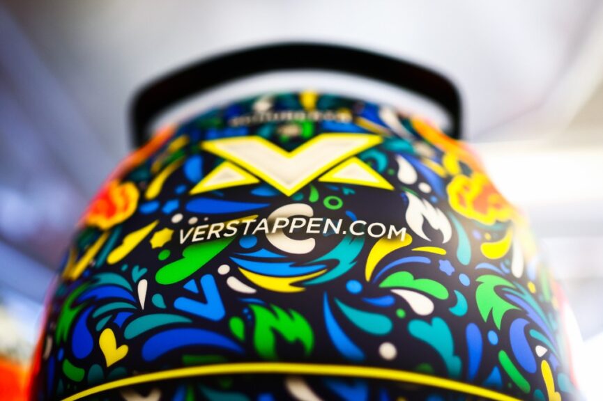 Op een rij: de verschillende helm designs van Max verstappen